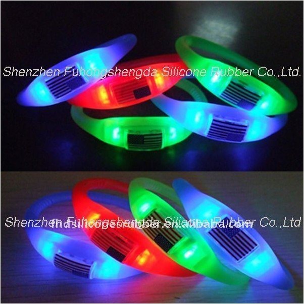 17/18cm Light Up Bracelet s Led Bracelets Flashing Custom Silicone ...